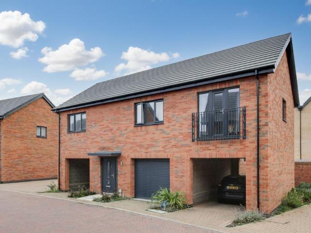 2 bedroom detached house for sale