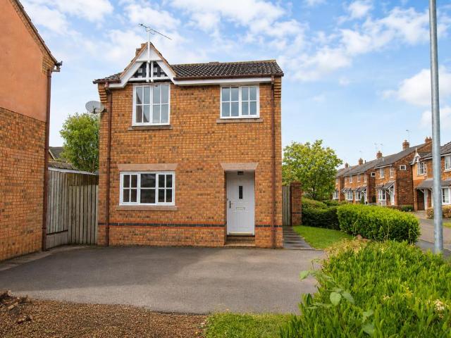 2 bedroom detached house for sale