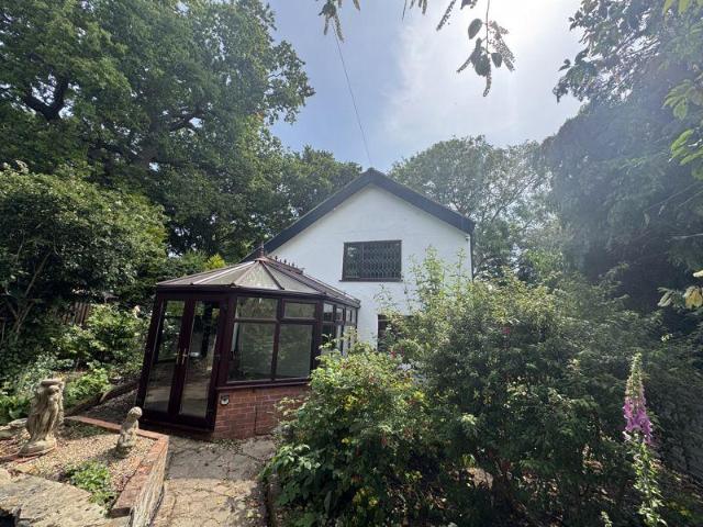 2 bedroom detached house for sale
