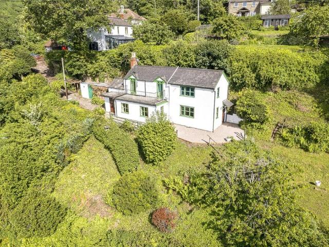 2 bedroom detached house for sale