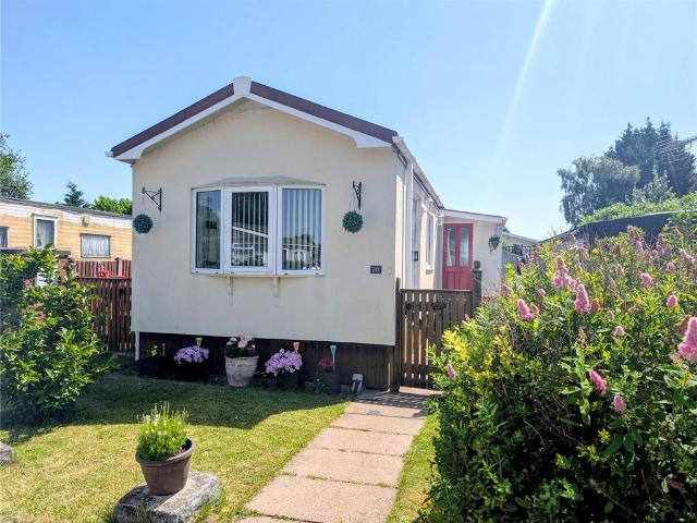 2 bedroom detached house for sale