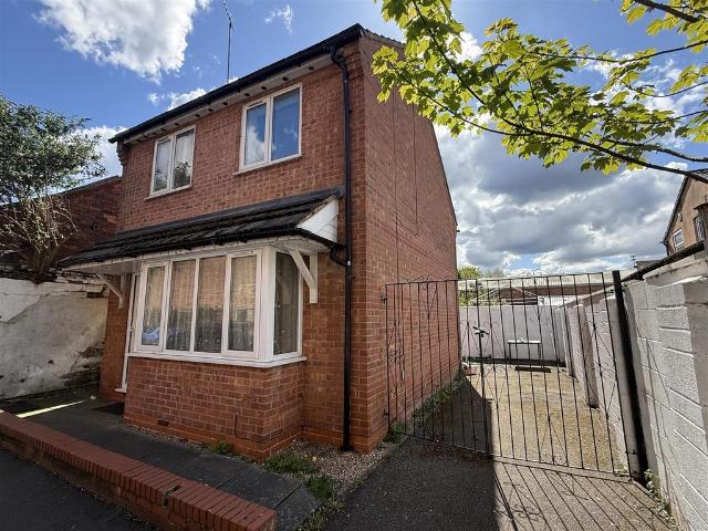 2 bedroom detached house for sale