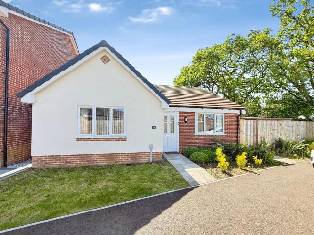 2 bedroom detached house for sale