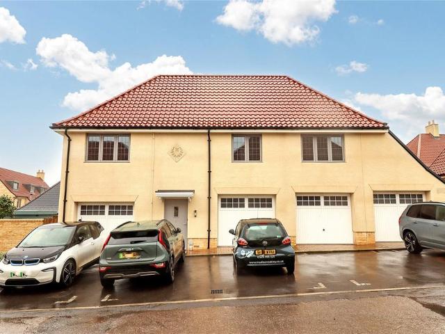 2 bedroom detached house for sale