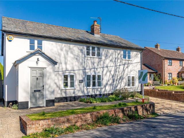 2 bedroom detached house for sale