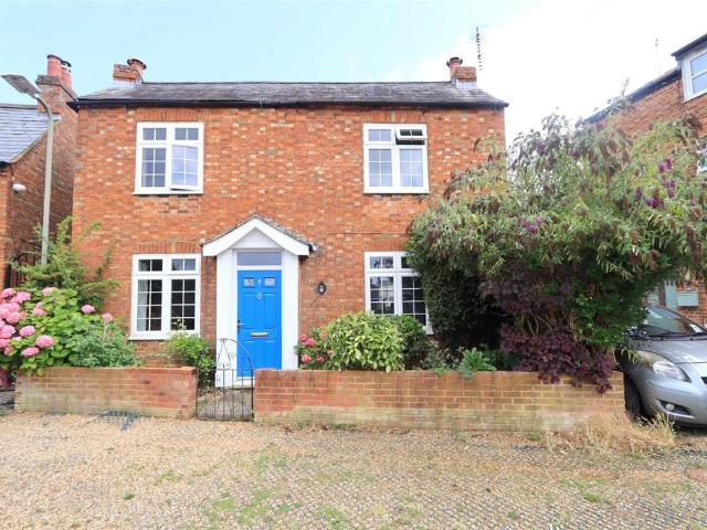 2 bedroom detached house for sale