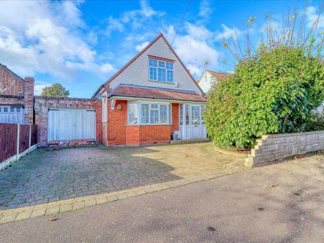 2 bedroom detached house for sale