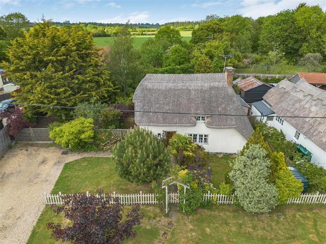 2 bedroom detached house for sale