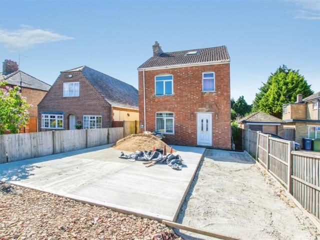 2 bedroom detached house for sale