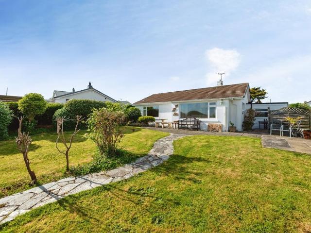 2 bedroom detached house for sale