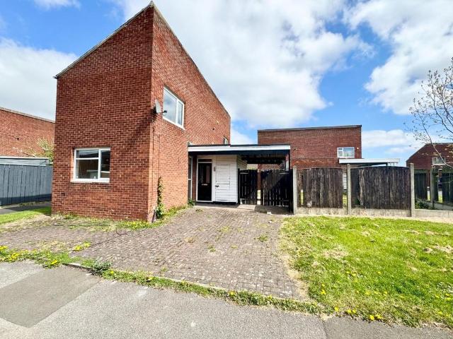 2 bedroom detached house for sale