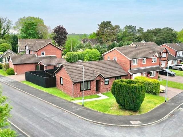 2 bedroom bungalow for sale
