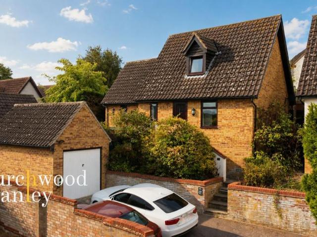 2 bedroom detached house for sale