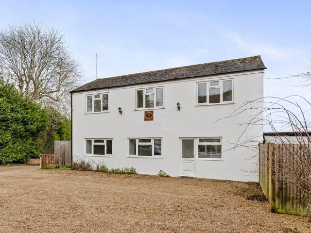 2 bedroom detached house for sale