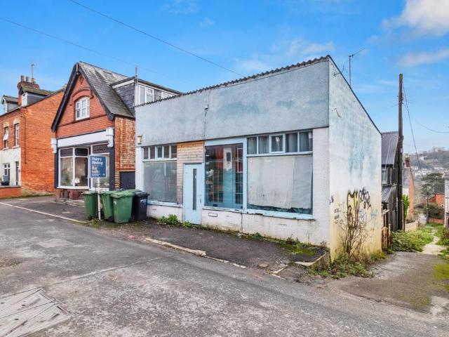 2 bedroom detached house for sale