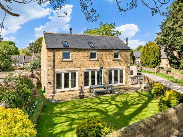 2 bedroom detached house for sale