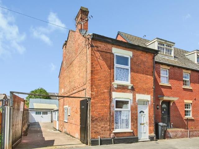 2 bedroom detached house for sale