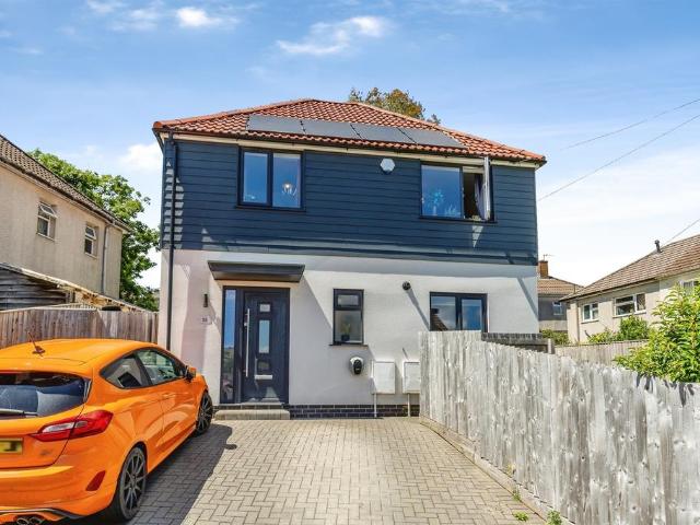 2 bedroom detached house for sale