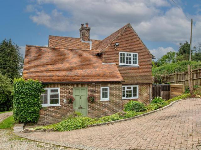2 bedroom detached house for sale