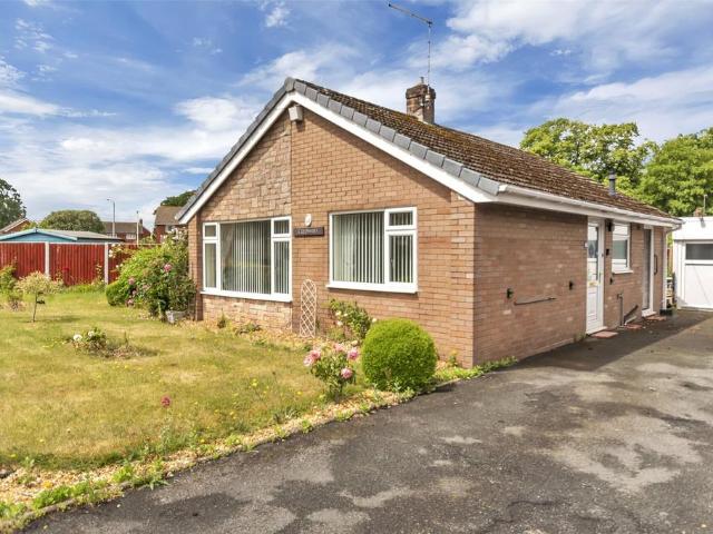 2 bedroom detached house for sale