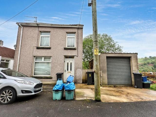 2 bedroom detached house for sale