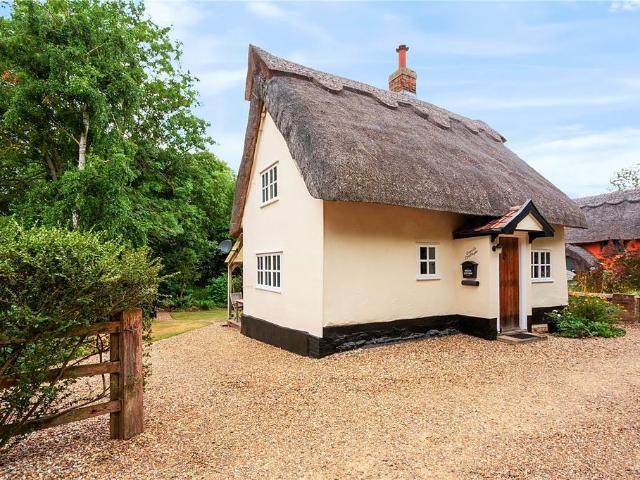 2 bedroom detached house for sale