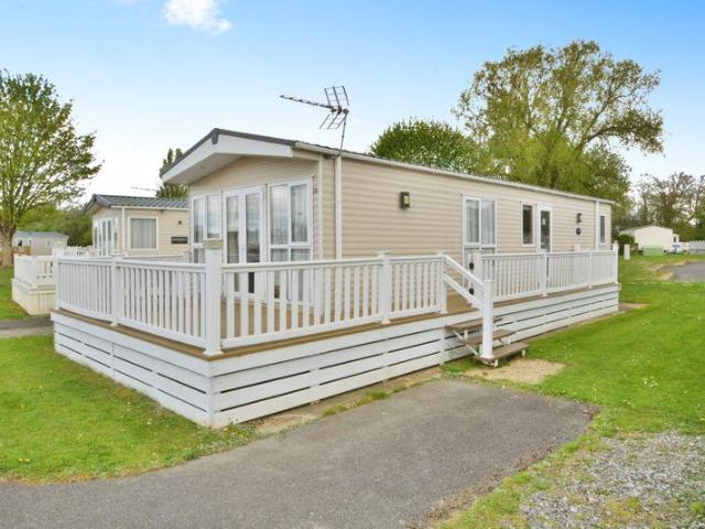 2 bedroom detached house for sale