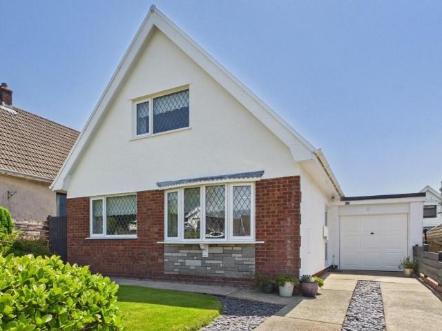 2 bedroom detached house for sale