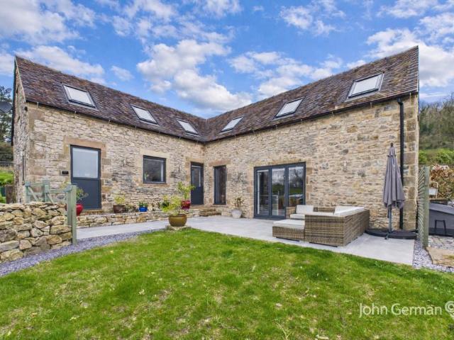 2 bedroom detached house for sale