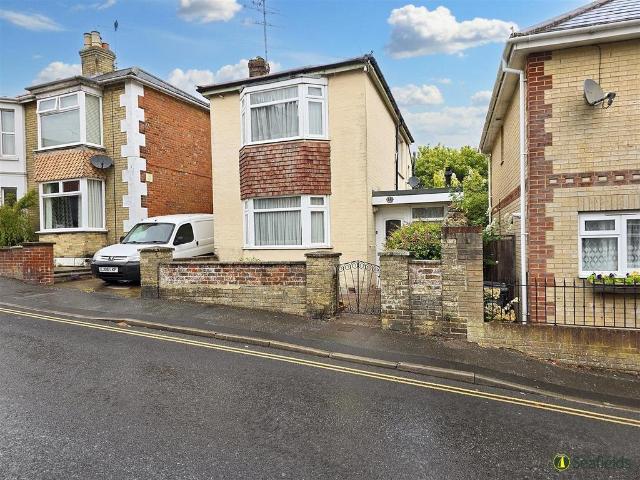 2 bedroom detached house for sale