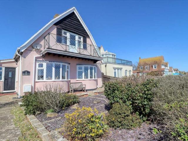 2 bedroom detached house for sale