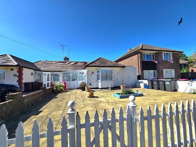2 bedroom detached house for sale