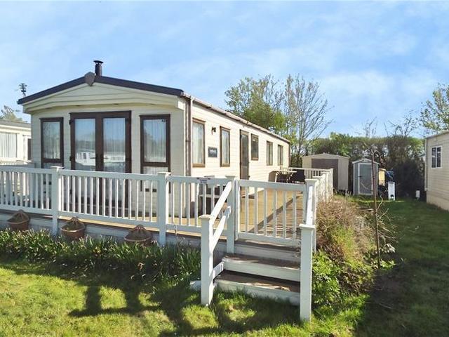 2 bedroom detached house for sale