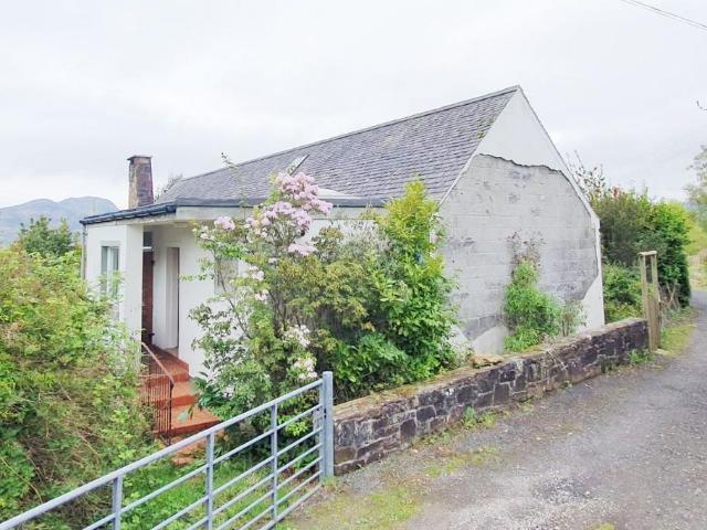 2 bedroom detached house for sale
