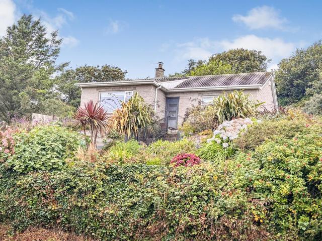 2 bedroom detached house for sale