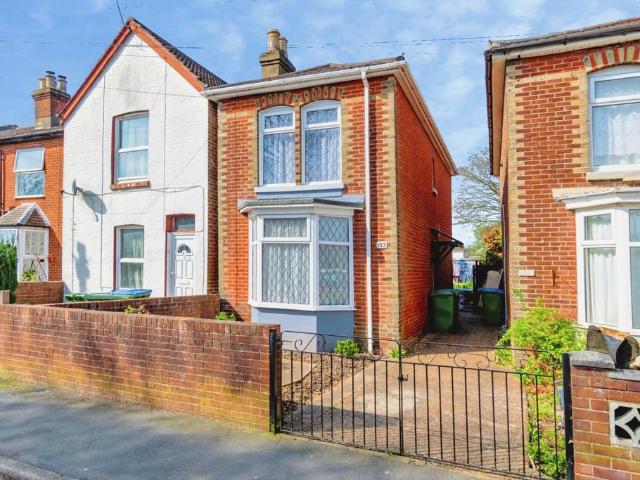 2 bedroom detached house for sale