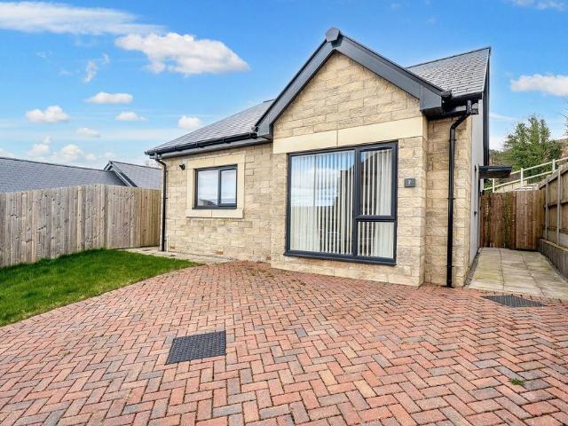 2 bedroom detached house for sale