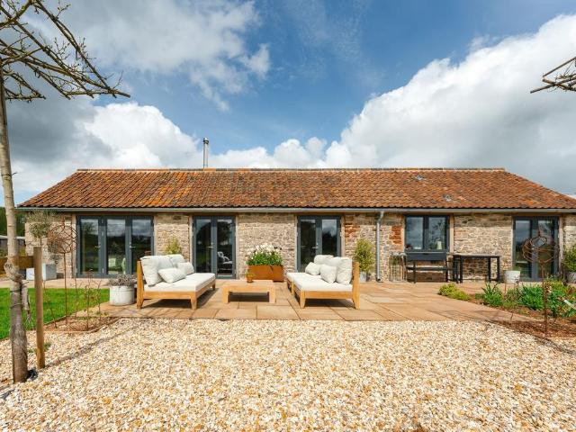 2 bedroom detached house for sale