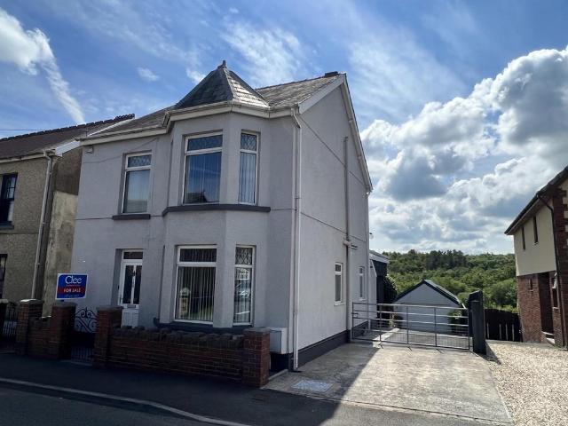 2 bedroom detached house for sale