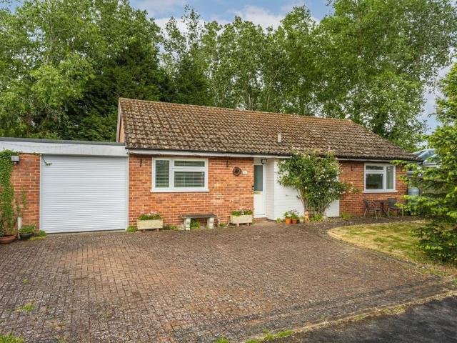 2 bedroom detached house for sale