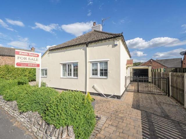 2 bedroom detached house for sale