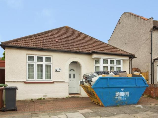 2 bedroom detached house for sale