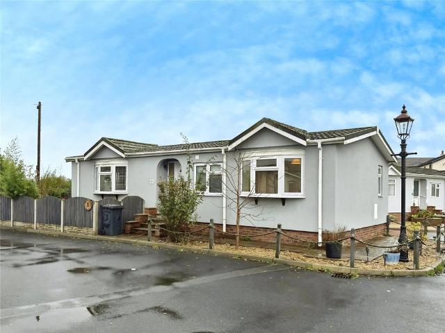 2 bedroom detached house for sale