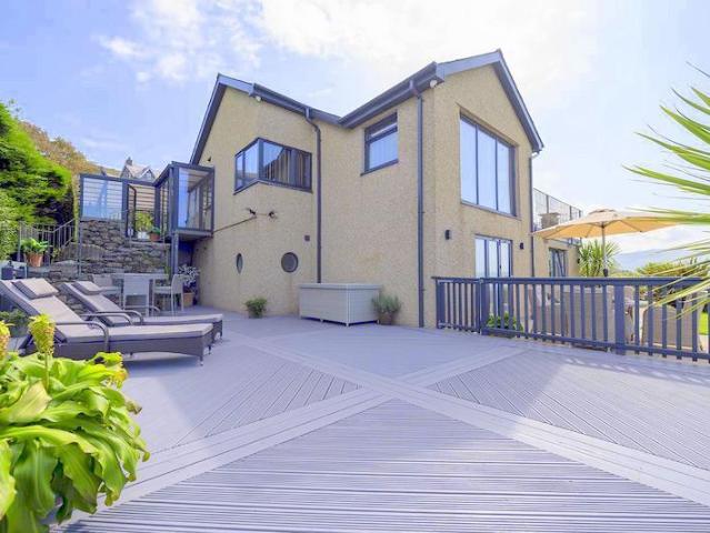 2 bedroom detached house for sale