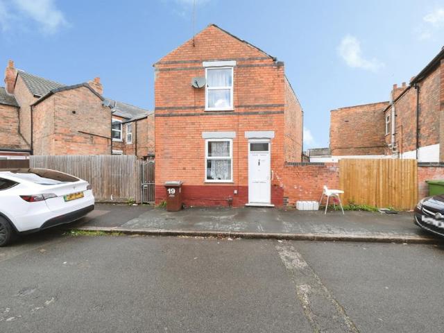 2 bedroom detached house for sale