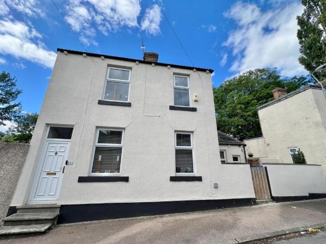 2 bedroom detached house for sale