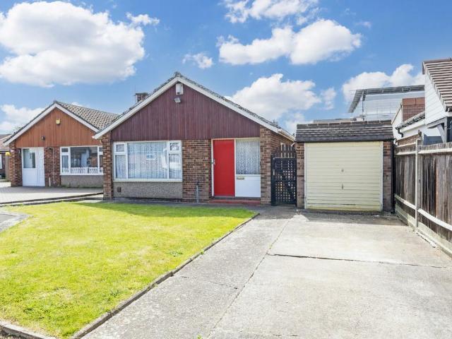 2 bedroom detached house for sale