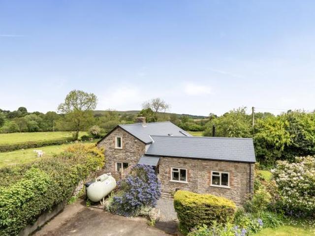 2 bedroom detached house for sale