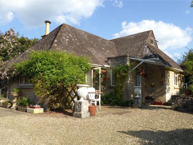 2 bedroom detached house for sale