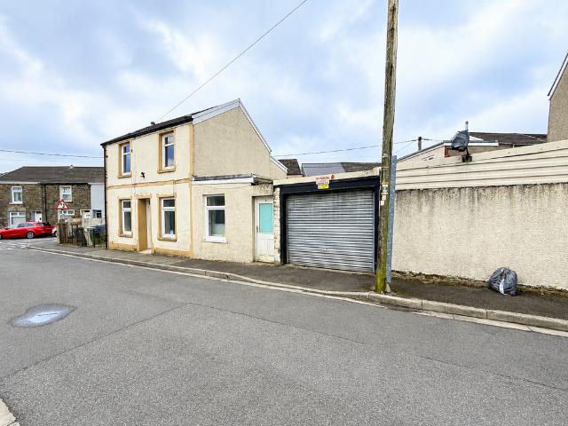 2 bedroom detached house for sale